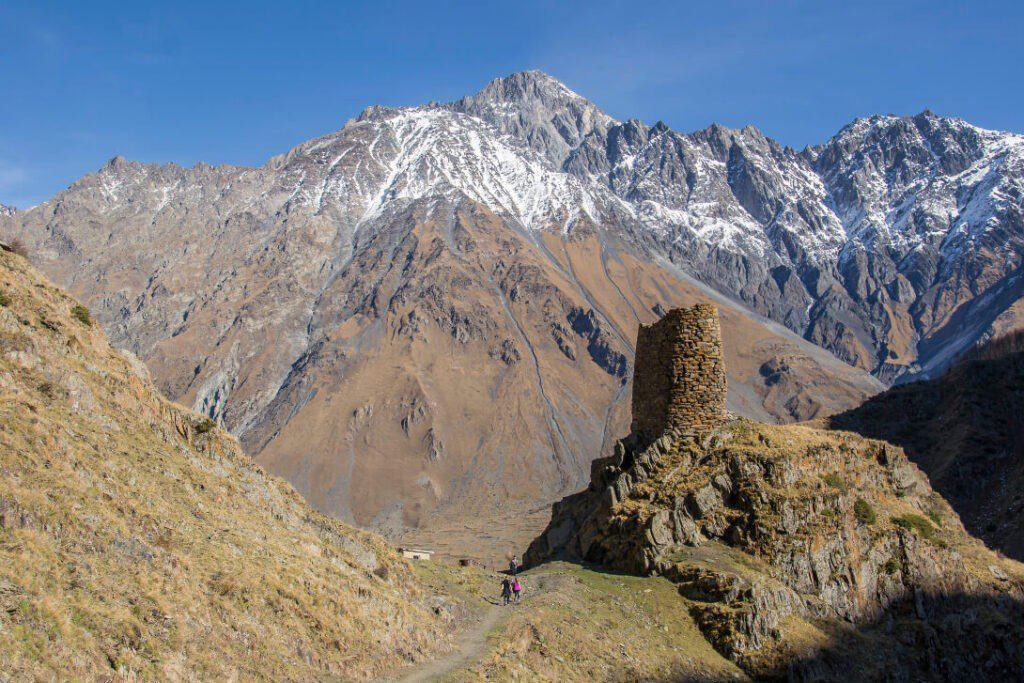 Klasztor Cminda Sameba: jak dojechać i co warto zobaczyć?