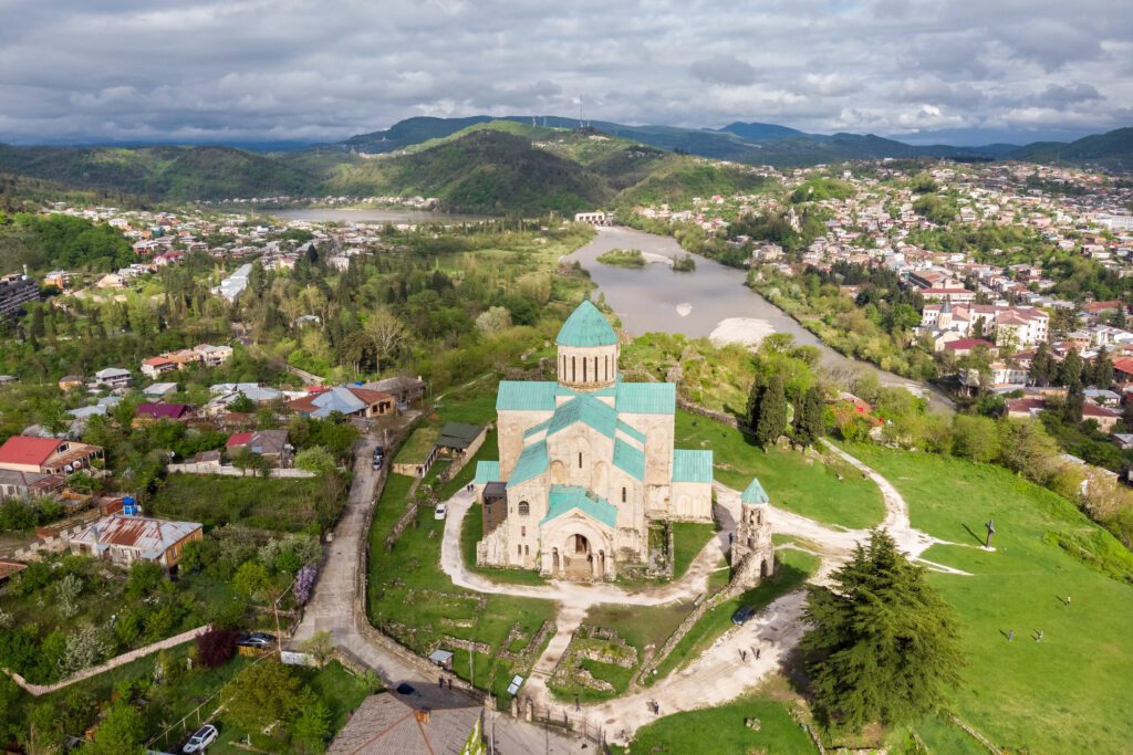 Kutaisi: TOP 15 atrakcji i miejsc, które warto zobaczyć