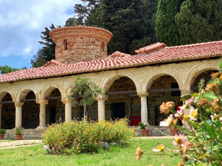 Vlora (Albania): TOP 11 atrakcji i ciekawych miejsc, które warto zobaczyć